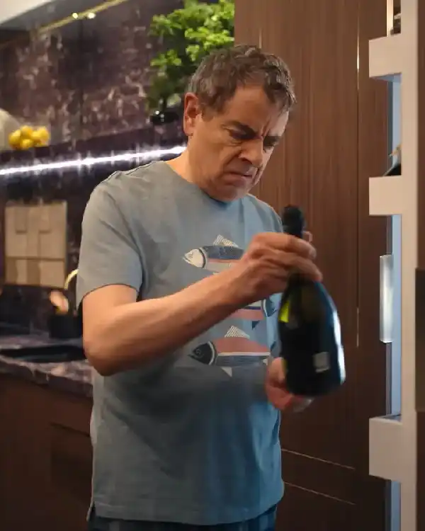 Man vs Baby 2025 Rowan Atkinson Fish Printed T-Shirt - Jacket Craze